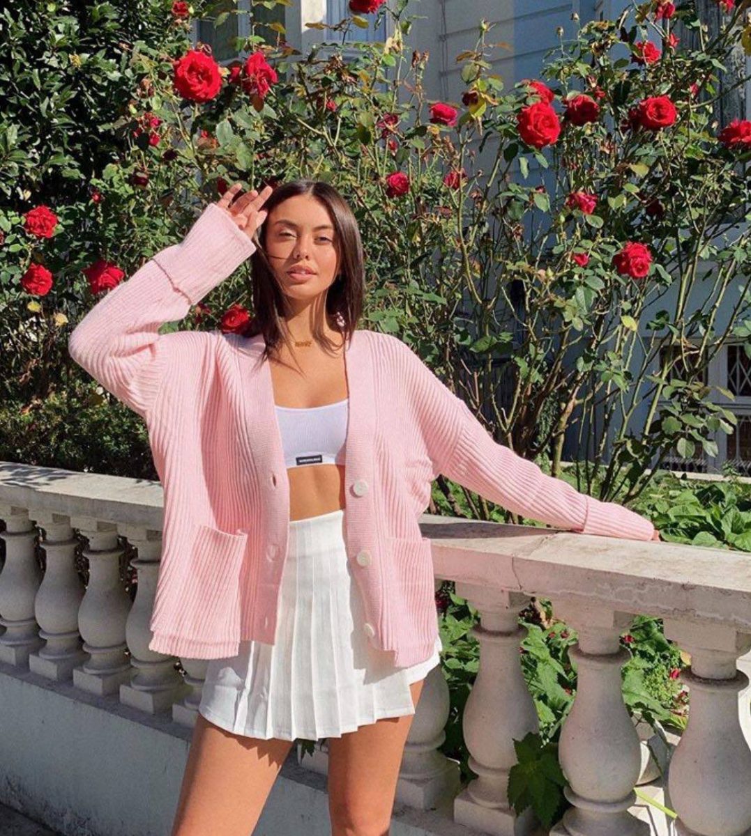 Soft Girl Aesthetic: How to Achieve this Super Cute Style with Ease ...