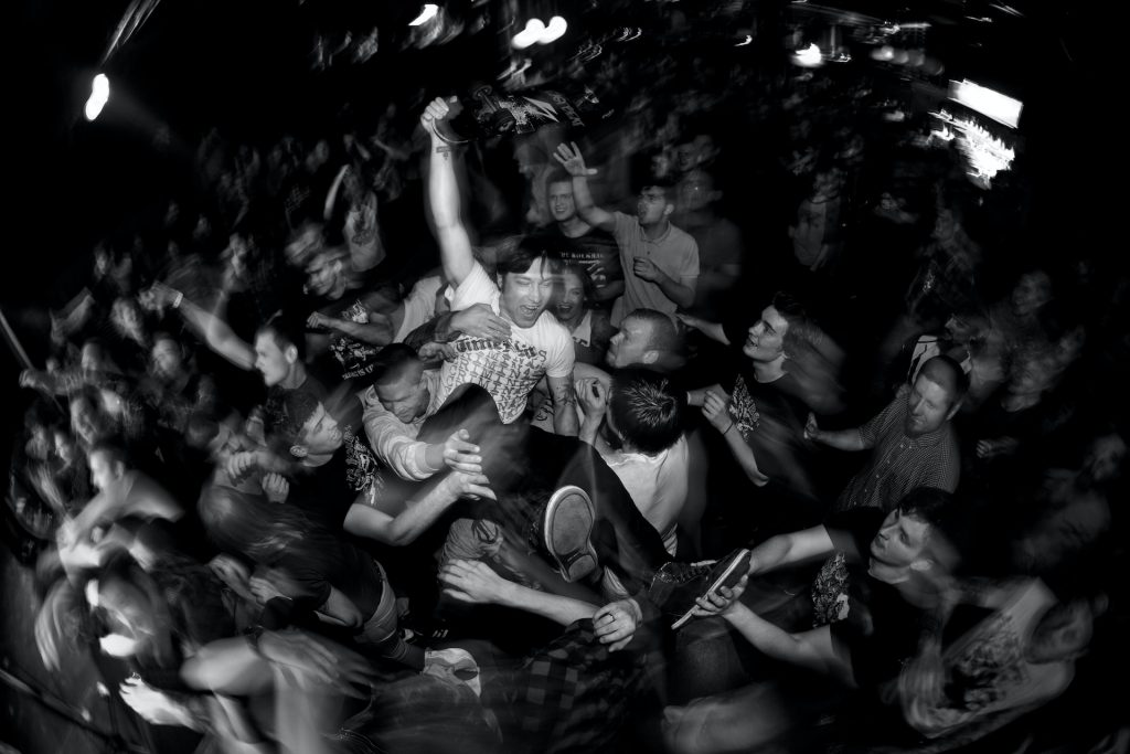 The Ultimate Guide on Do's and Don'ts of Bar Hopping | CitizenSide