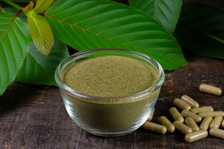 What Does Kratom Feel Like? Strains, Effects, Risks and Responsible Use ...